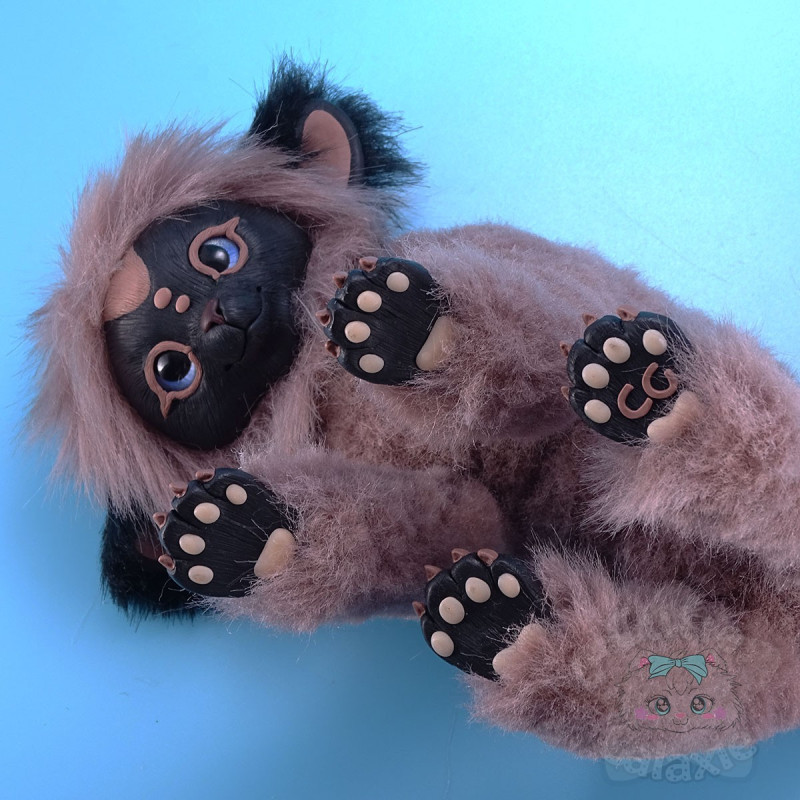 Créature Art Doll